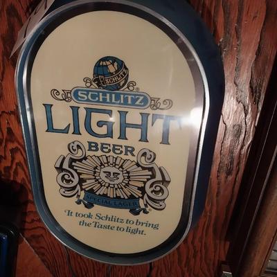 LIGHTED SCHLITZ LIGHT BEER SIGN | EstateSales.org