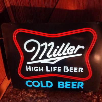 LIGHTED MILLER HIGH LIFE BEER SIGN | EstateSales.org