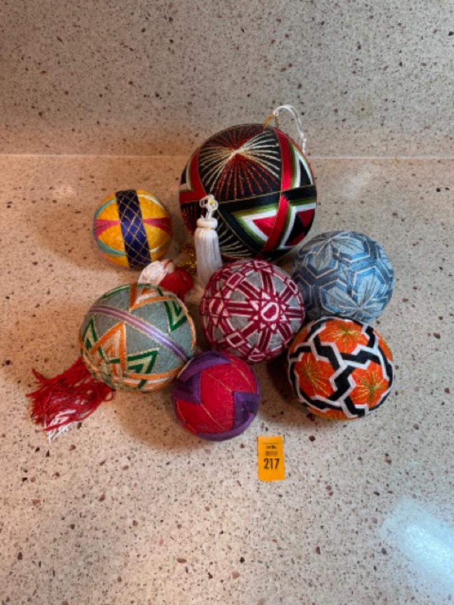 Beautiful Temari balls | EstateSales.org