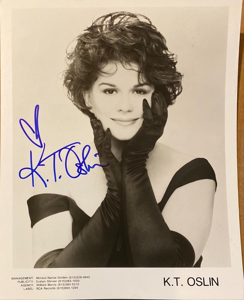 K.T. Oslin signed photo | EstateSales.org