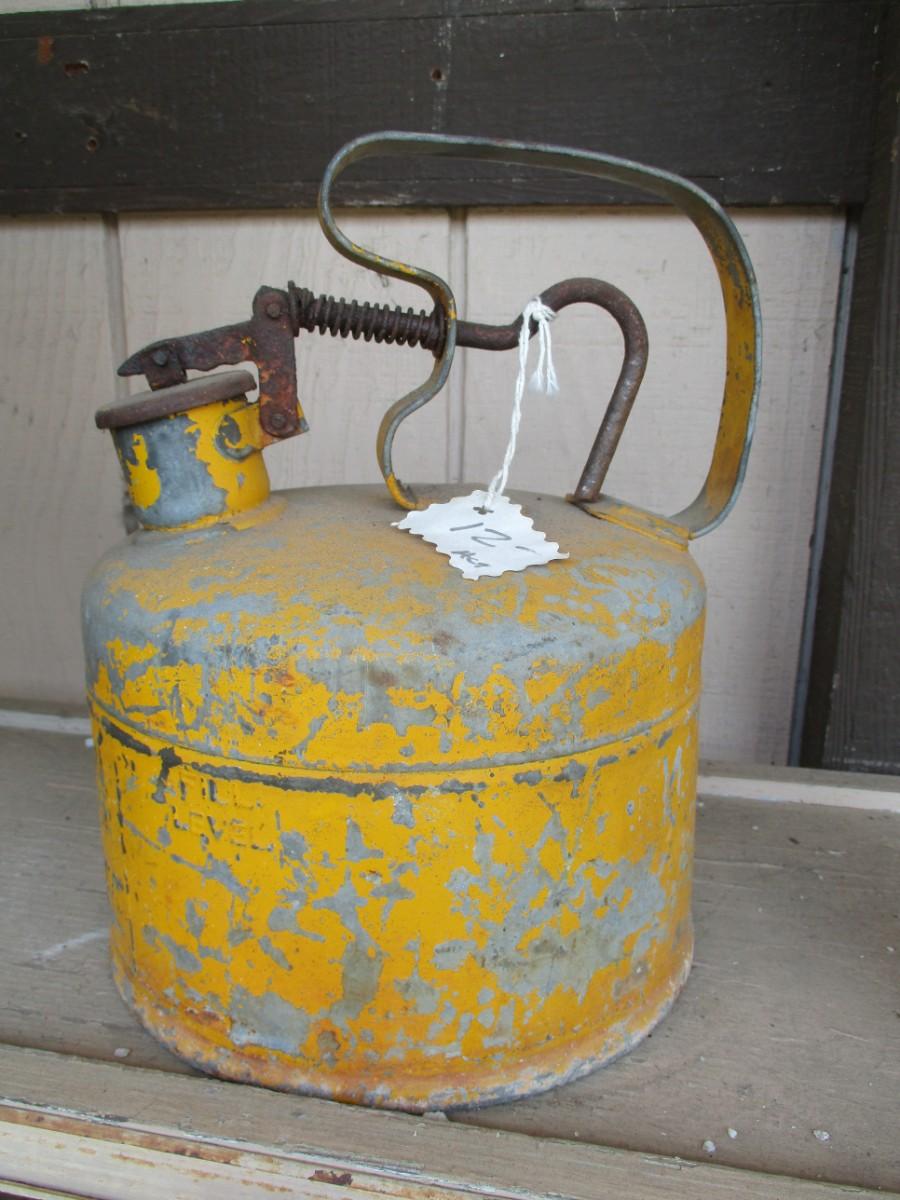 Vintage Gas Can | EstateSales.org