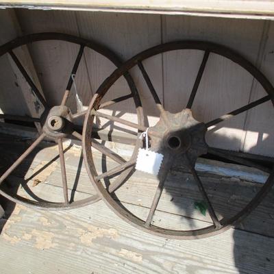 Pair of Vintage Metal Tread and Spoke Farm Wheels | EstateSales.org