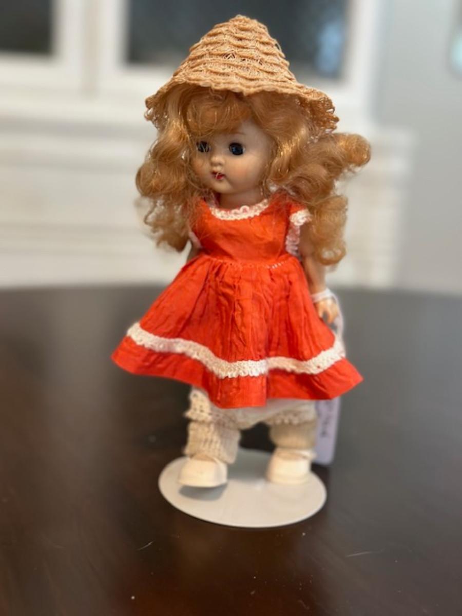 8 Cosmopolitan Ginger Doll