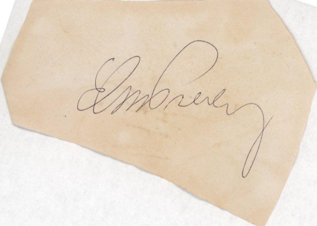 Elvis Presley signature cut | EstateSales.org