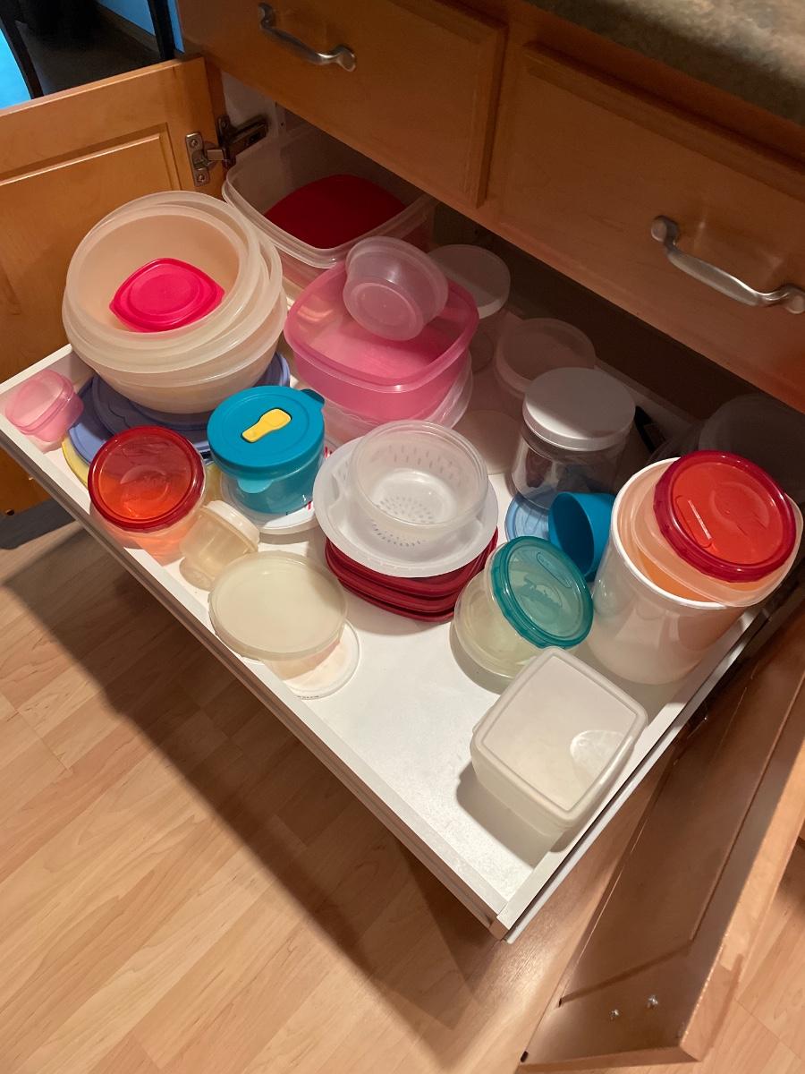 Tupperware lot | EstateSales.org