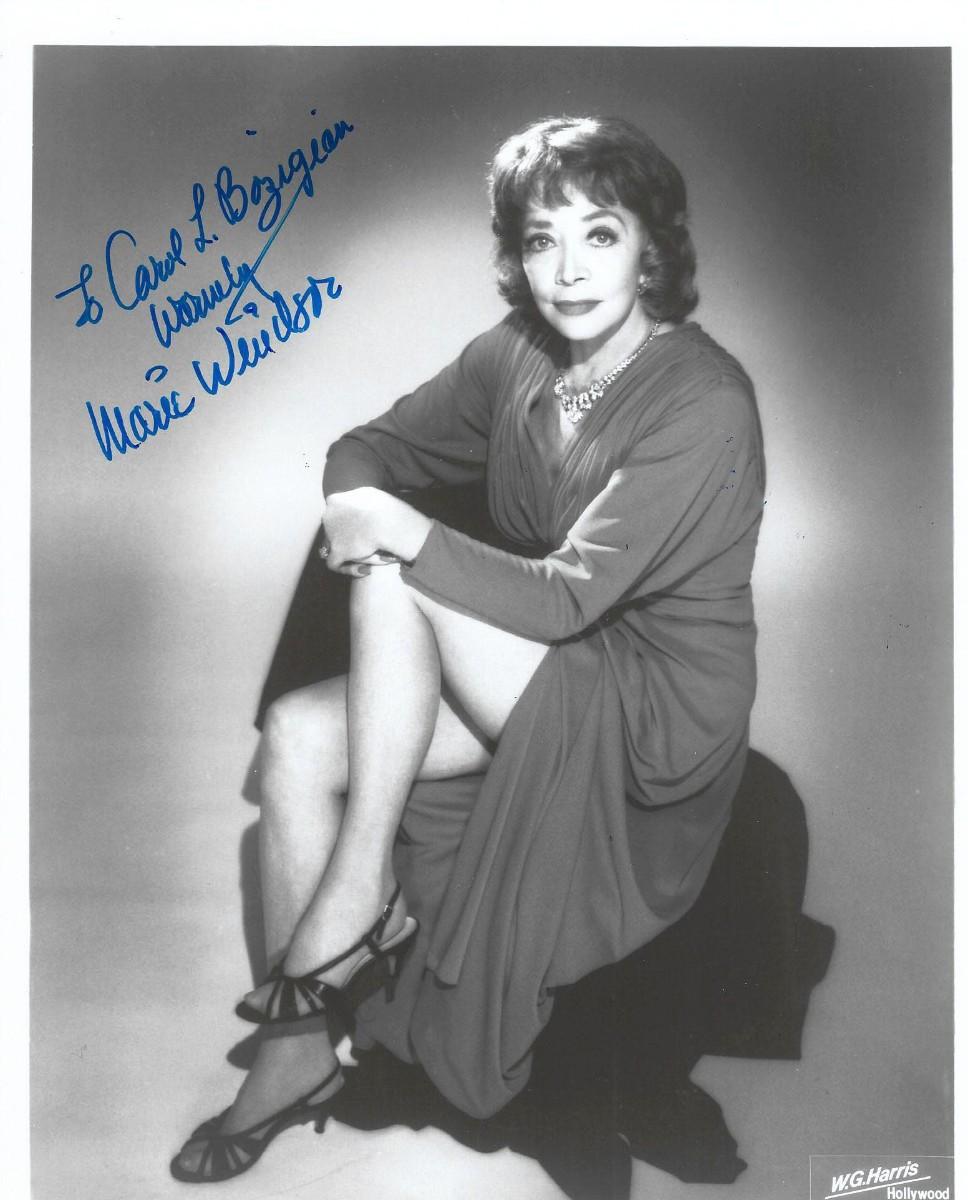 Marie Windsor signed photo | EstateSales.org