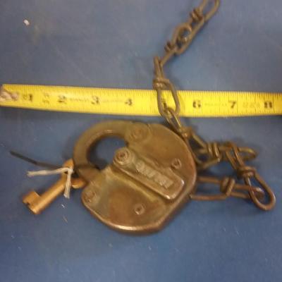 LOT 100 OLD RAILROAD LOCK WITH THE KEY | EstateSales.org
