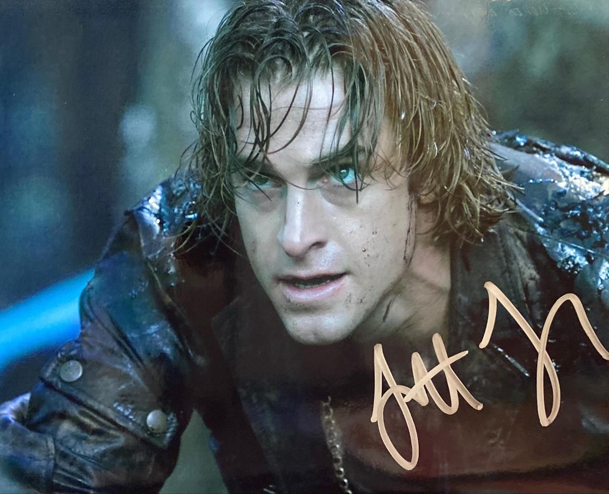 Underworld: Evolution Scott Speedman signed movie photo | EstateSales.org