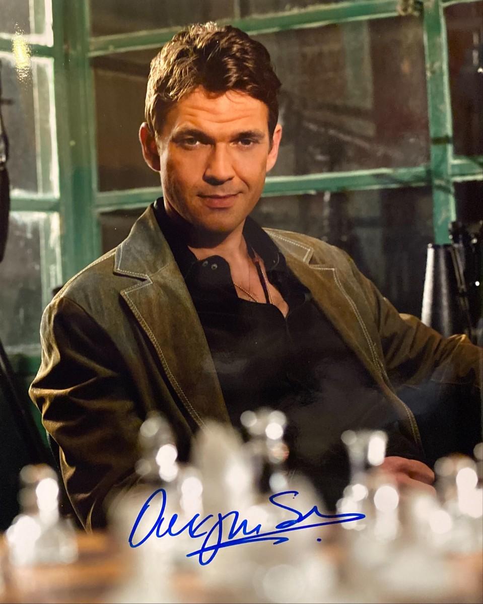 Dougray Scott signed photo | EstateSales.org