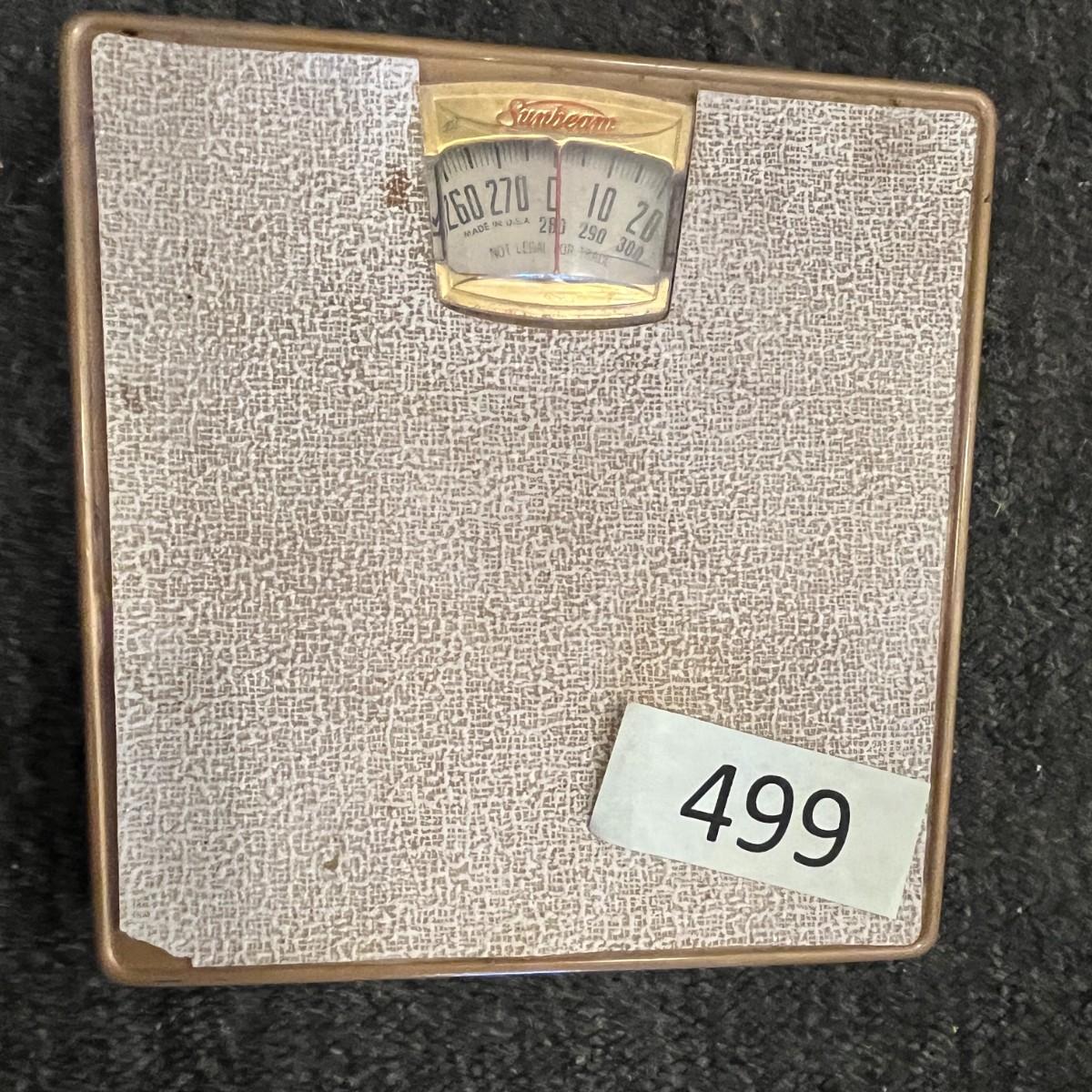 Sunbeam Bathroom Scale | EstateSales.org