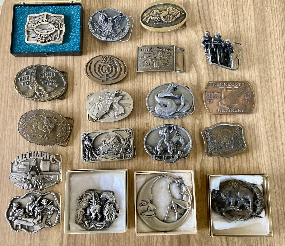 Belt buckle collection | EstateSales.org