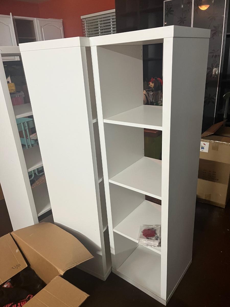 4 cubical white units | EstateSales.org