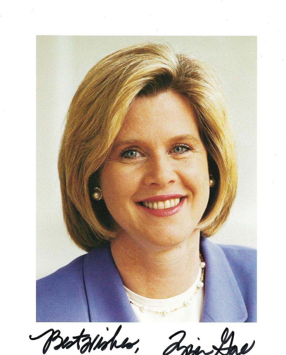 Tipper Gore signed photo | EstateSales.org