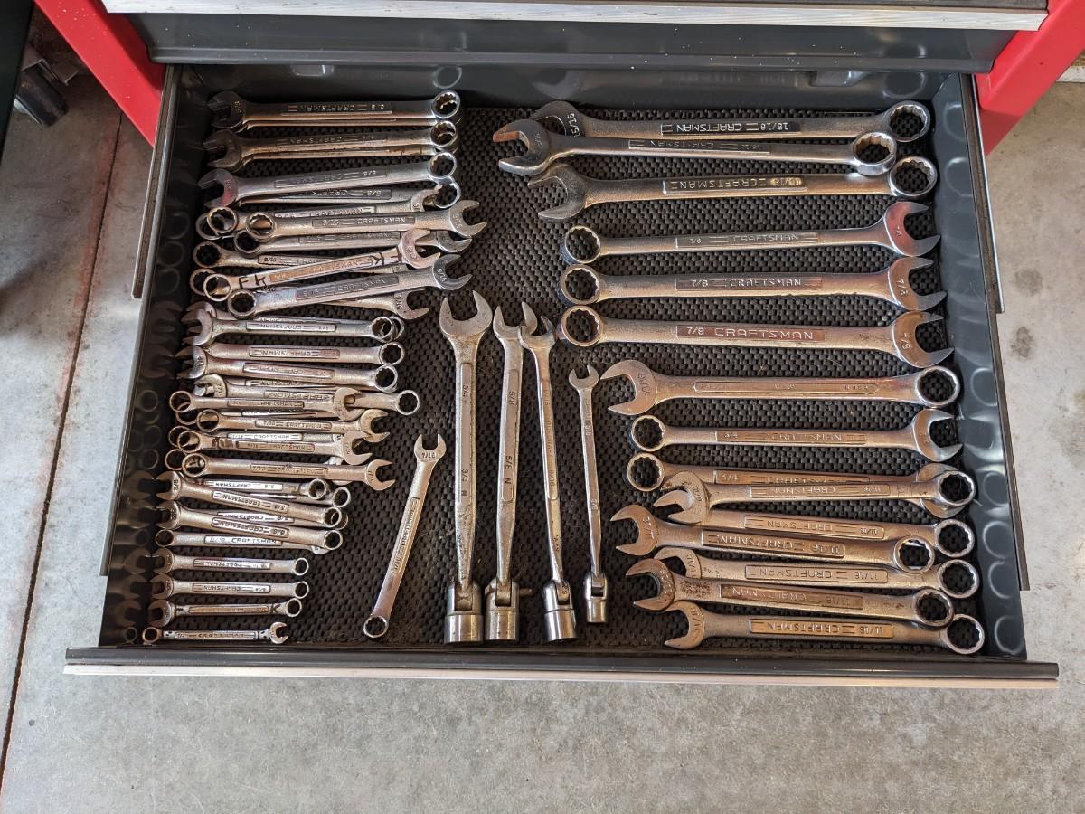 Large Large Lot of Craftsman Wrenches | EstateSales.org