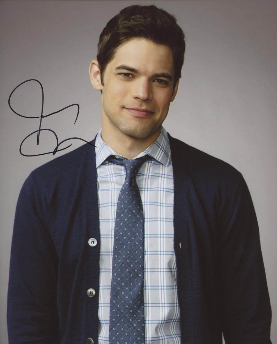 Jeremy Jordan autographed photo | EstateSales.org