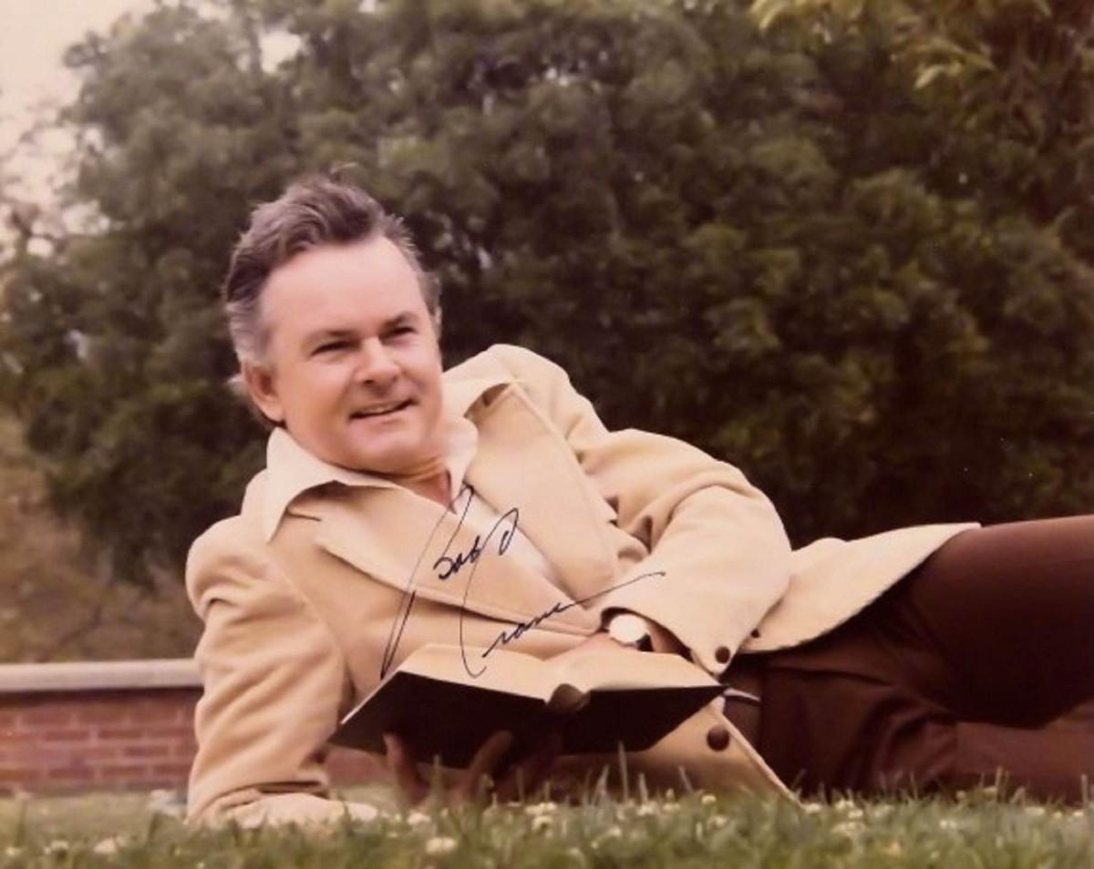 Hogan's Heroes Bob Crane signed photo | EstateSales.org