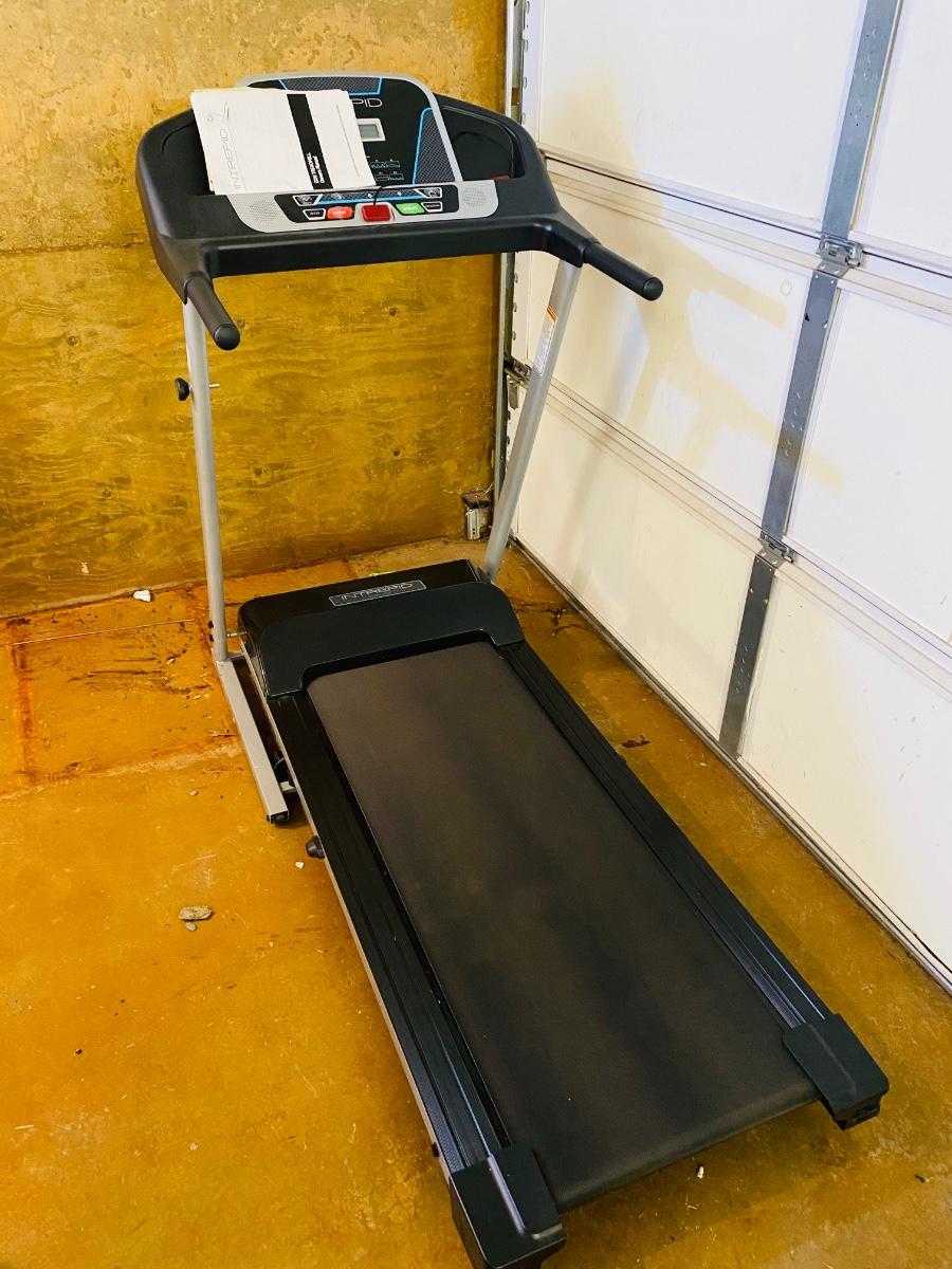 Lot 28: Treadmill | EstateSales.org