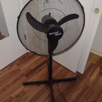 Pedestal Floor Fan by Nantucket Breeze | EstateSales.org