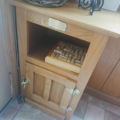 White Clad Oak Side Table Choice B | EstateSales.org