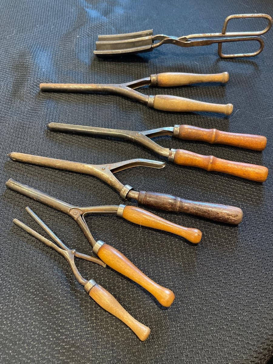 Vintage hair curlers | EstateSales.org