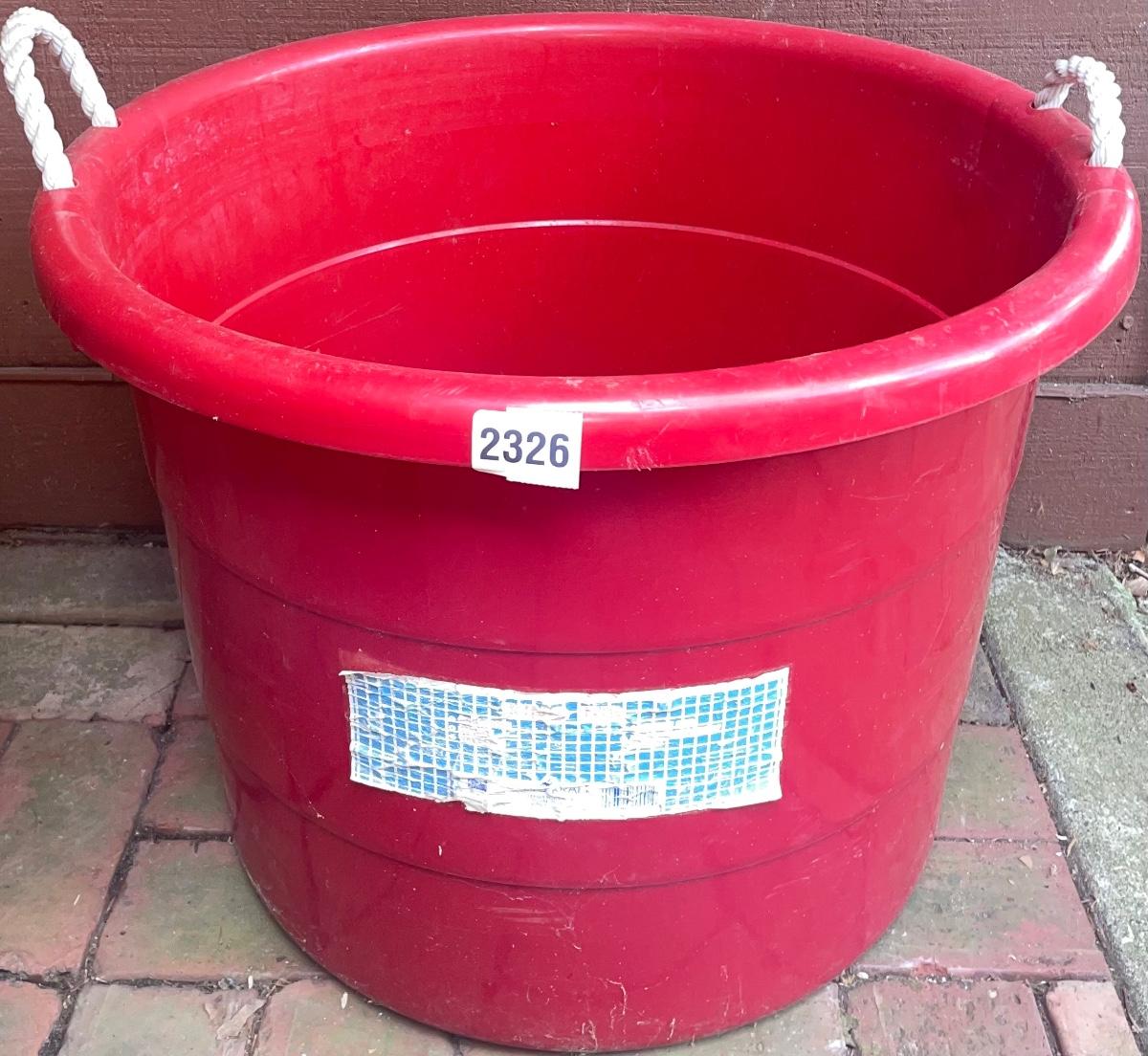Red Tub with Rope Handle | EstateSales.org