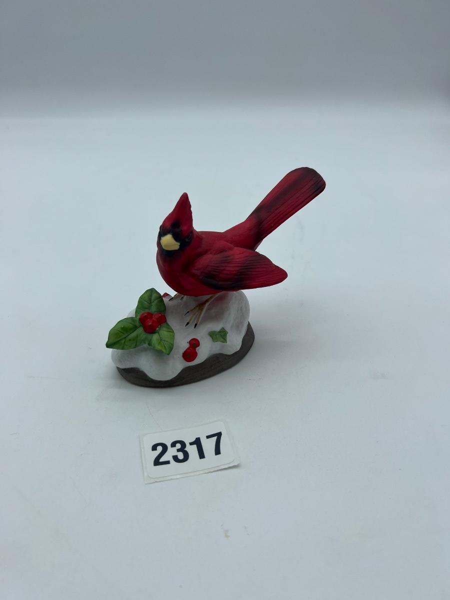 Ceramic Cardinal | EstateSales.org