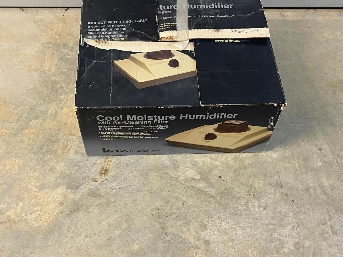 Vintage Cool Moisture Humidifier | EstateSales.org