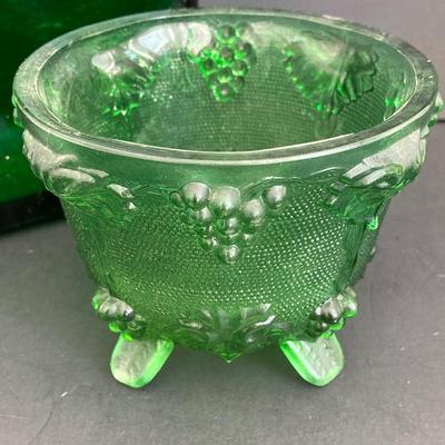 LOT 23D: Green Colored Glass Collection - Fenton and More | EstateSales.org