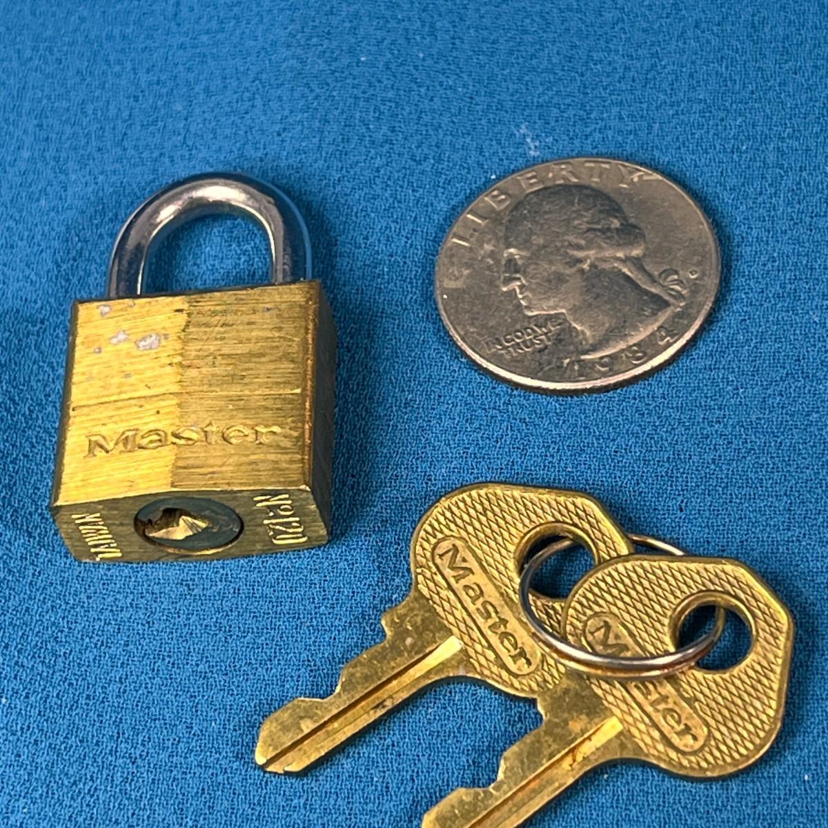 LITTLE MASTER PADLOCK WITH 2 KEYS | EstateSales.org