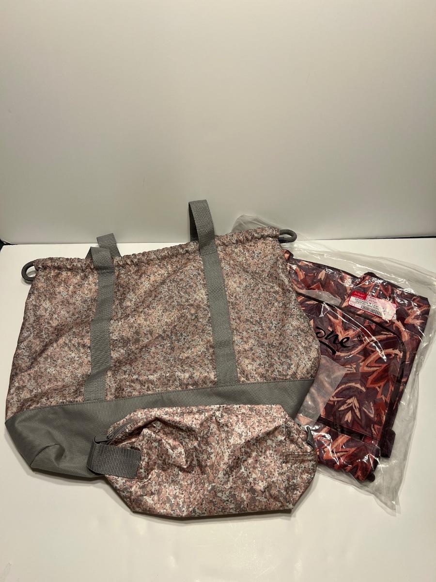 LOT 69: Thirty-One Collection:Get Creative Large Craft Carrier, Cinch ...