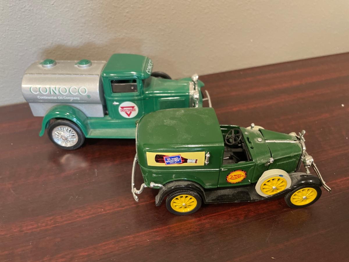 Conoco & Pepsi model cars | EstateSales.org