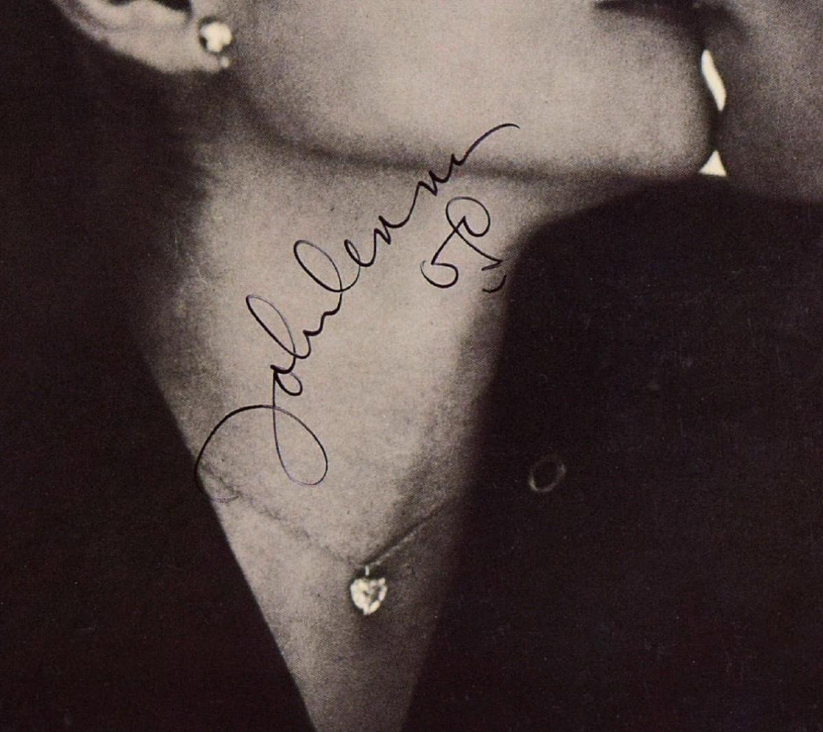 John Lennon signed Double Fantasy album | EstateSales.org