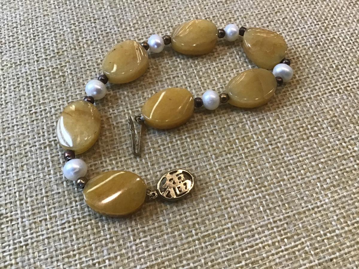 Pearl And Precious Asian Style Bracelet vintage | EstateSales.org