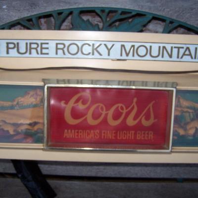 LOT 195 WONDERFUL VINTAGE LARGE COORS LIGHTED BAR SIGN | EstateSales.org