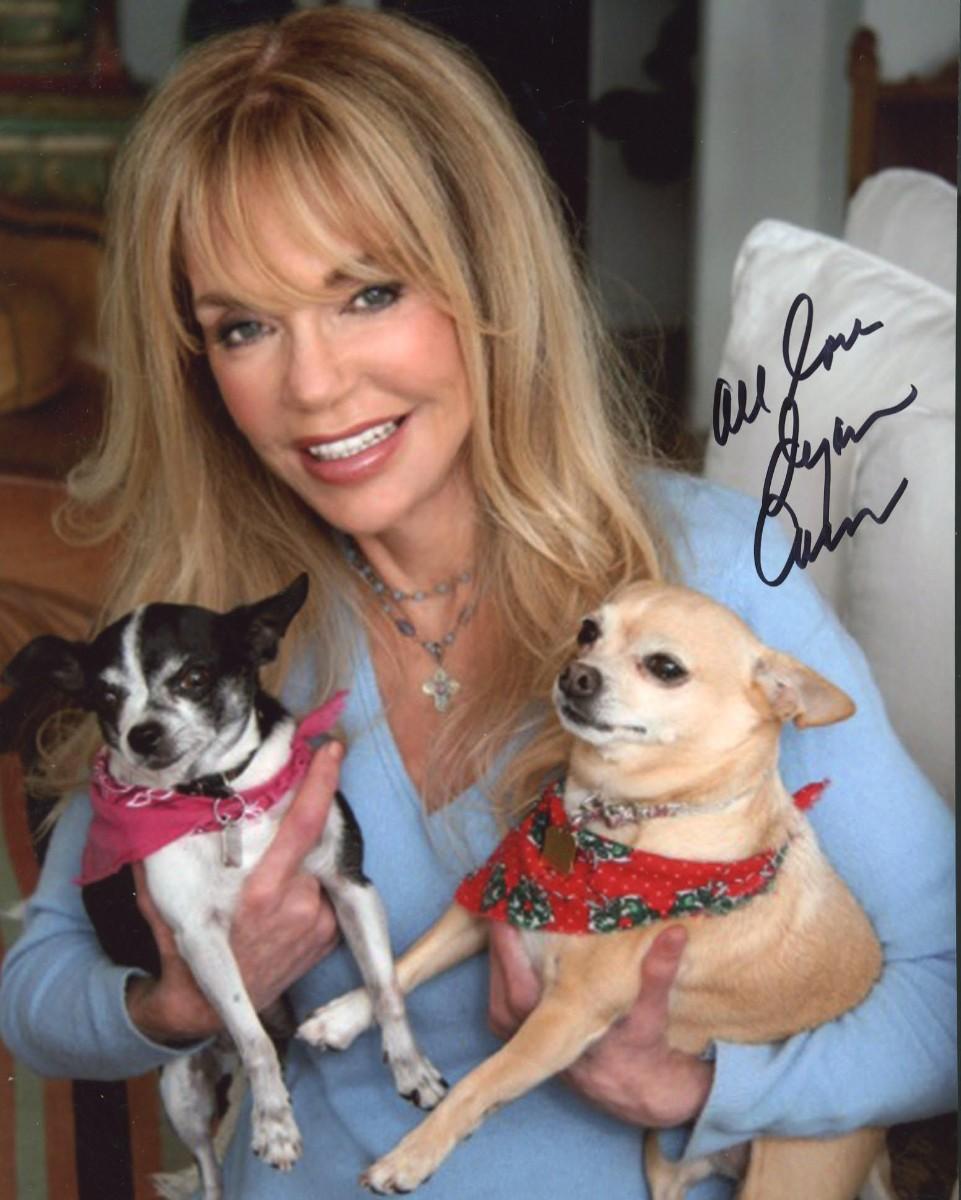 Dyan Cannon signed photo | EstateSales.org