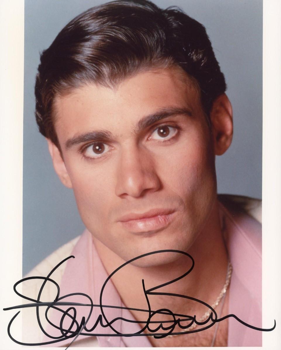 Steven Bauer signed Scarface photo | EstateSales.org