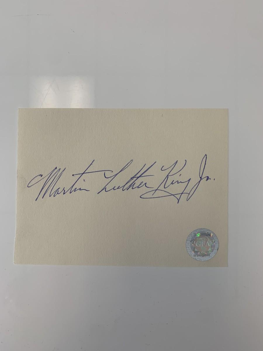 Martin Luther King Jr. original signature. GFA authenticated ...