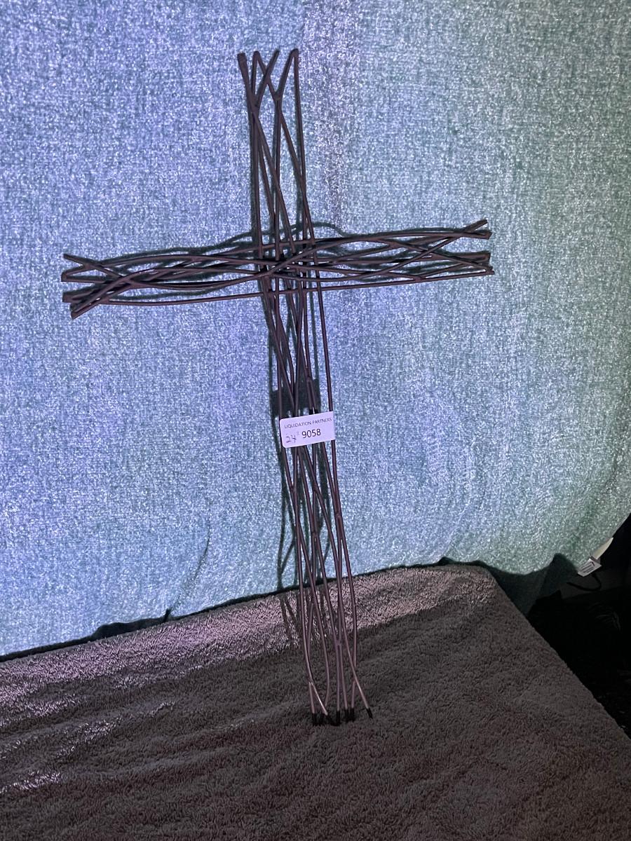 24" Decorative Wire Cross | EstateSales.org