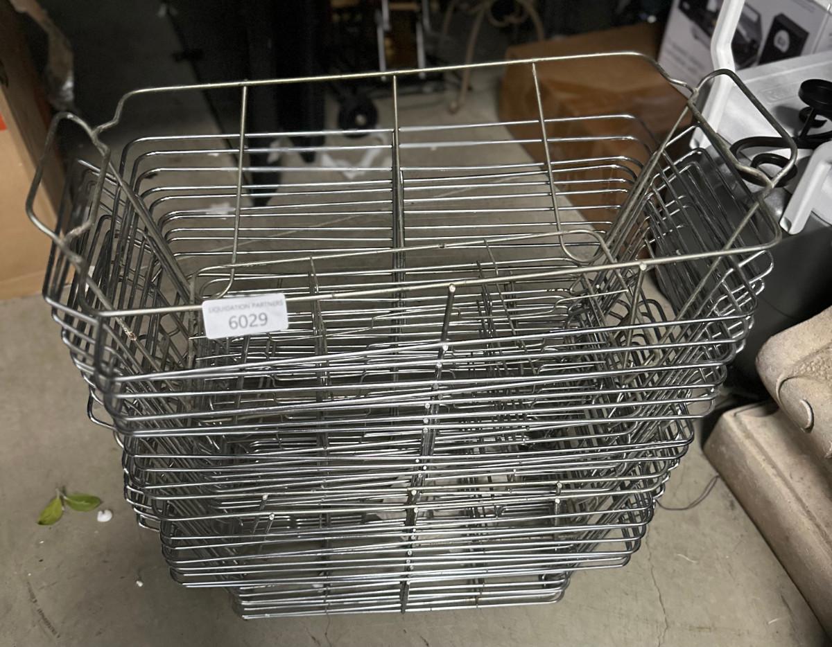 Wire Baskets for Casserole Serving Dishes | EstateSales.org