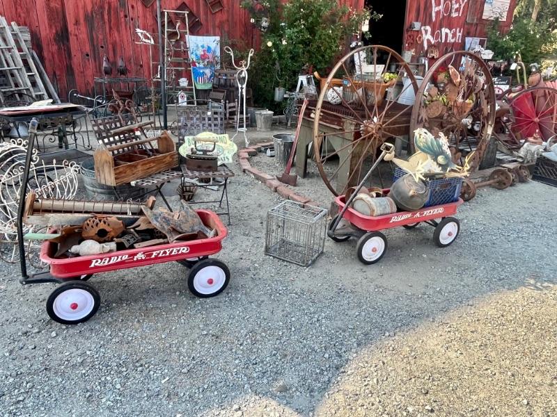 Primitive Barn Stuff, Yard Art, Vintage Farm Equipment, & Garden ...