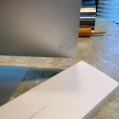 LOT:191G: Apple IMac Model A1311 with Wireless Keyboard and Mouse and ...