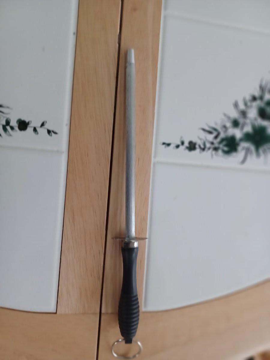 Sharpening Steel | EstateSales.org