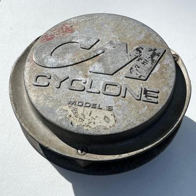 CM ~ Cyclone Model S ~1/2 Ton Max Hoist | EstateSales.org
