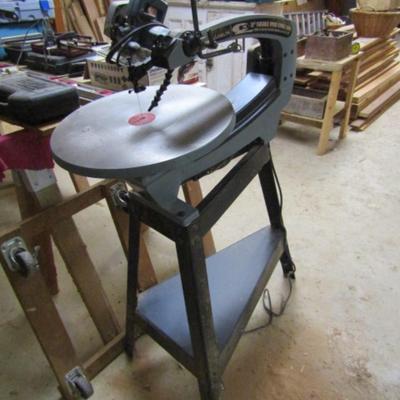 Delta 18" Variable Speed Scroll Saw with Attached Stand | EstateSales.org