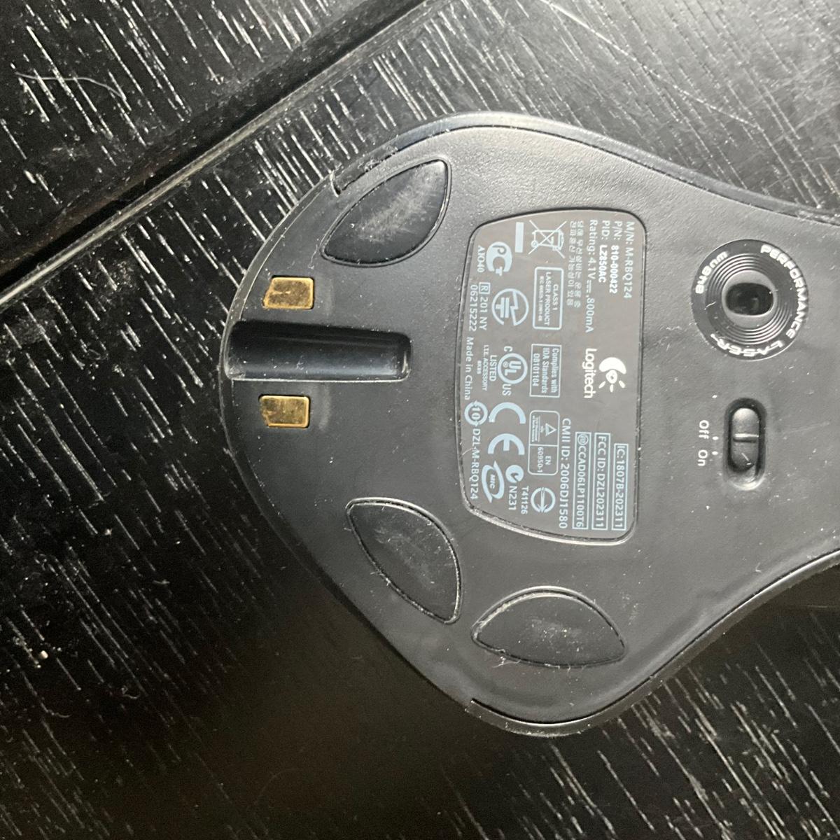 Do1313 Logiteck Bluetooth Wireless Keyboard And Mouse With Accessories