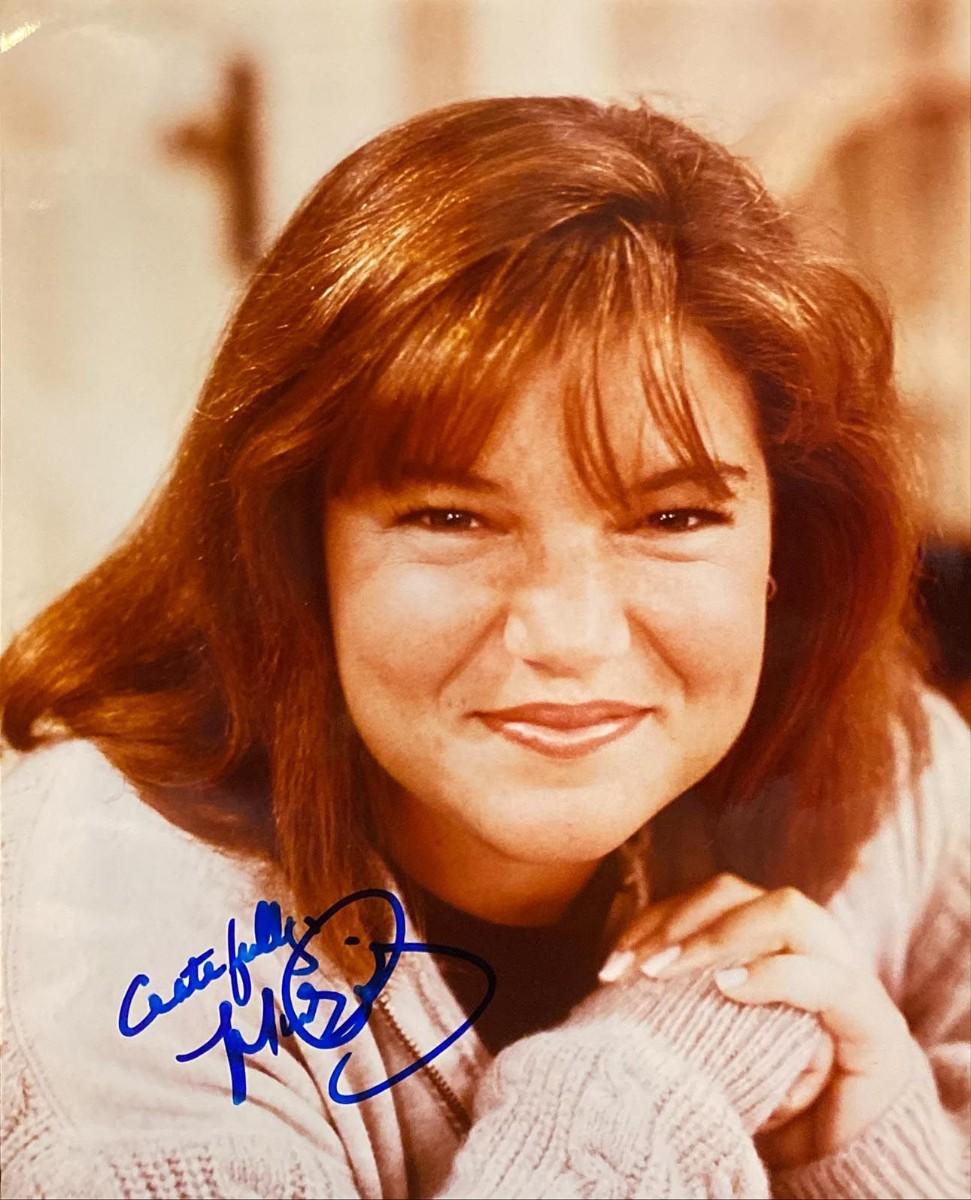 Mindy Cohn Signed Photo | EstateSales.org