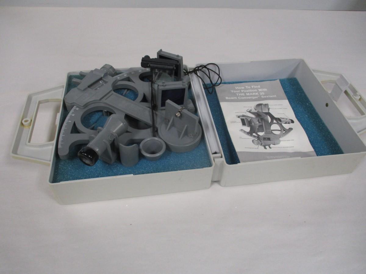 Davis 25 Beam Converger Sextant