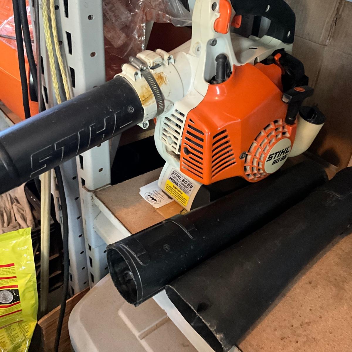 G1881 STIHL Gas Powered Blower BG85 | EstateSales.org