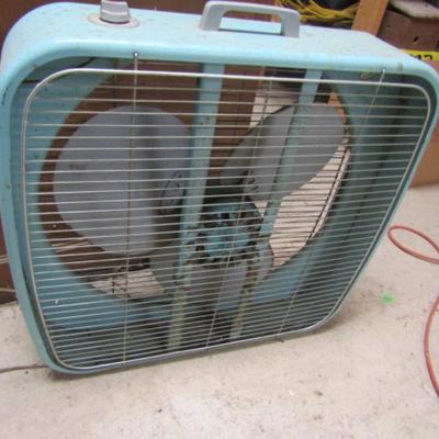 Vintage Dominion Box Fan- In Working Condition | EstateSales.org