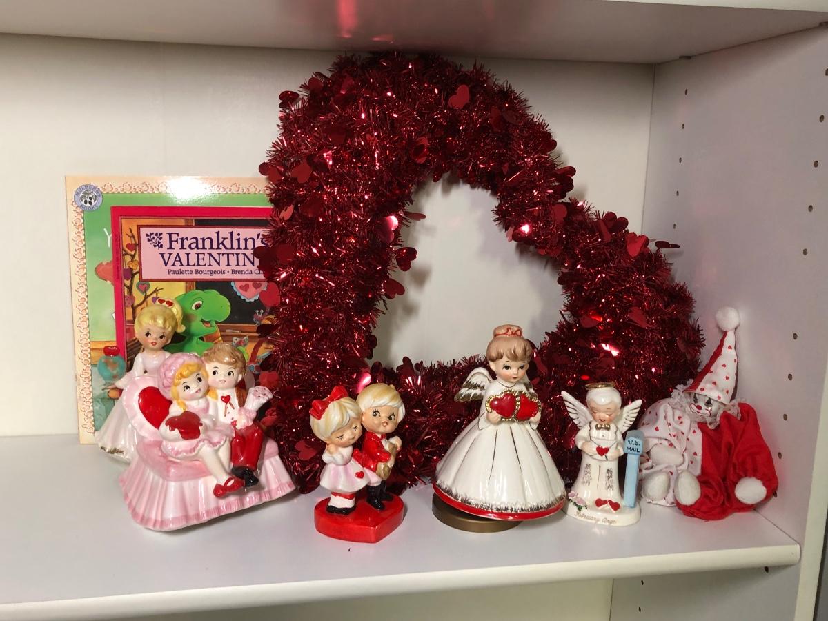 LOT 190B: Valentine's Day Collection - Lefton Musical Figure, Napco February Angel, Wreaths ...